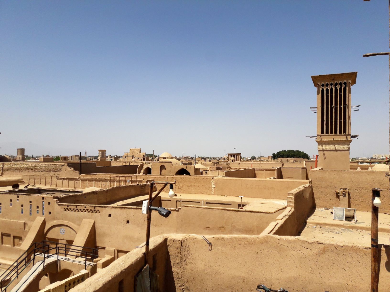 Iran: Yazd Travel Guide – Arrivals Hall