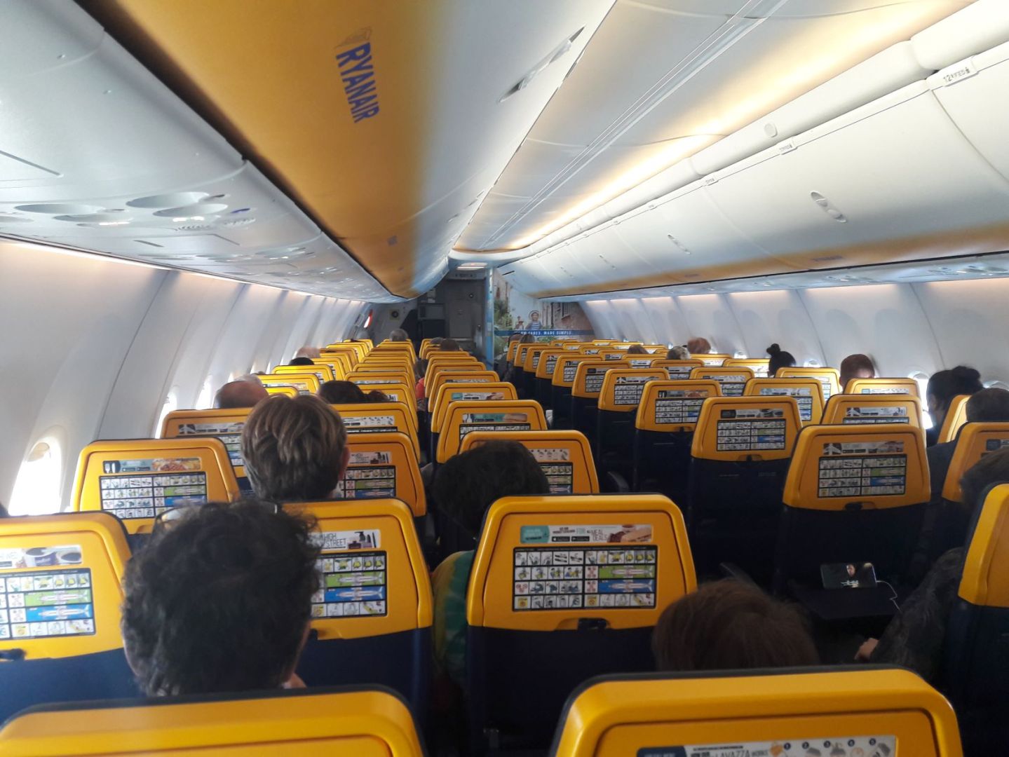 How to Afford to Travel: 39 Top Tips – Arrivals Hall